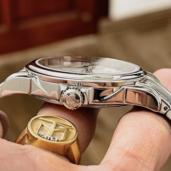 Omega Vảy rồng GMT - Calibre 2628 - Omega Deville 45333100