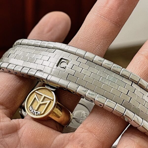 Omega Vảy rồng GMT - Calibre 2628 - Omega Deville 45333100