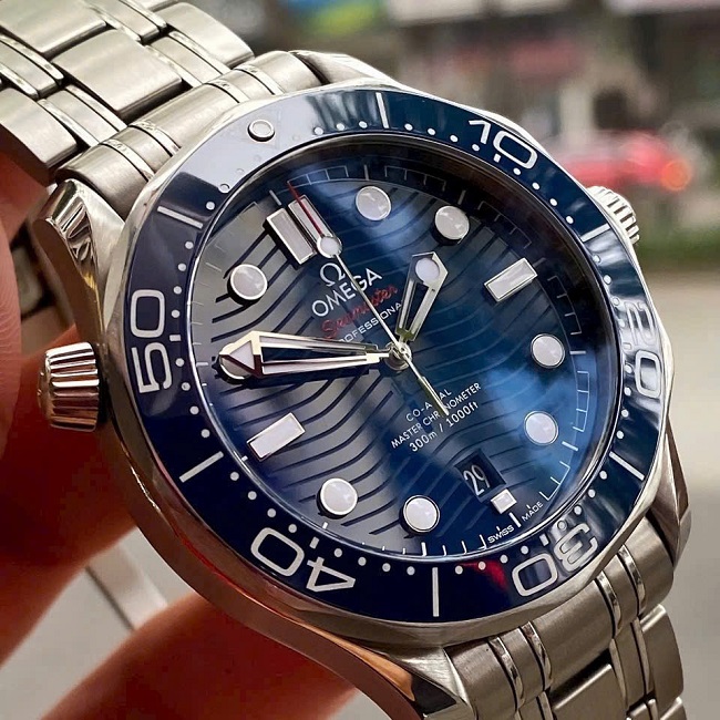 Omega Seamaster Diver Blue 300M 210.30.42.20.03.001
