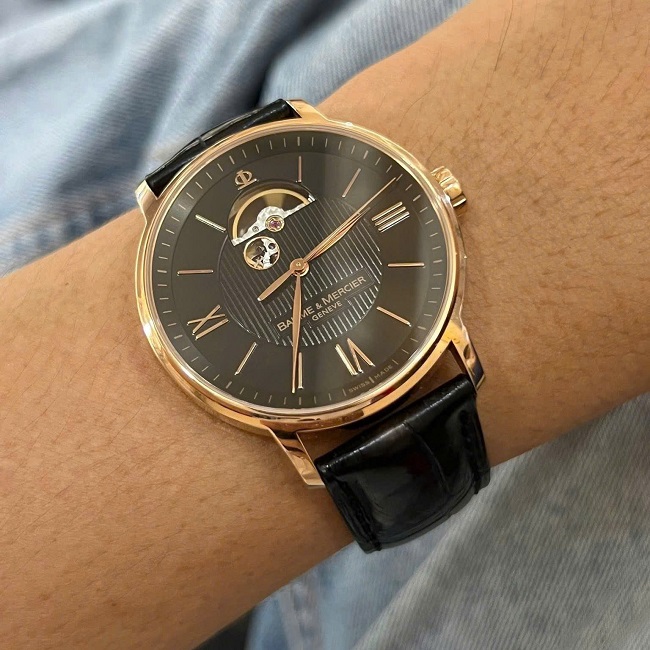 Baume & Mercier Open Heart Vàng khối 18k Automatic M0A08789