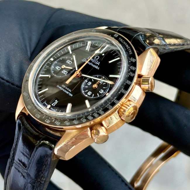 Omega Speedmaster Two Counters Chronograph Vàng đúc 18k