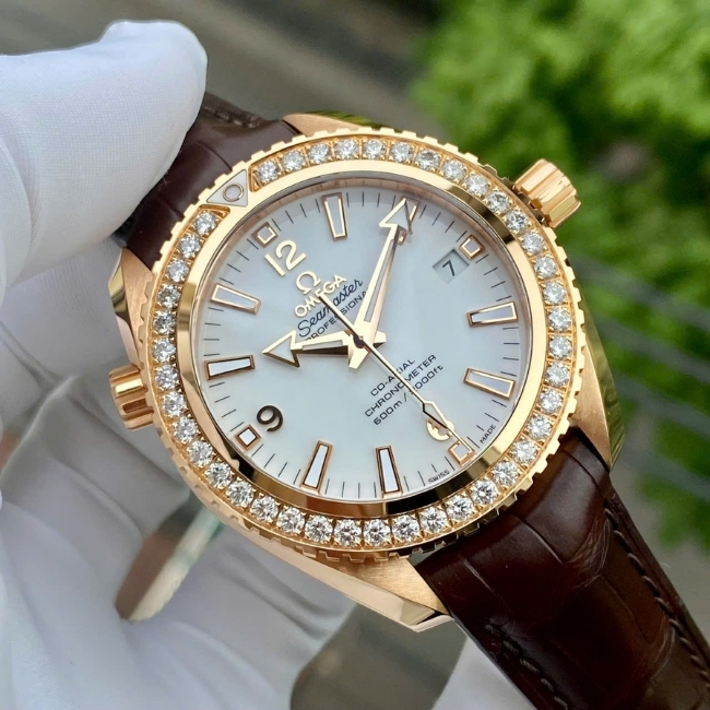 Omega Seamaster Planet Ocean Saint Moritz Vàng đúc 18k 42mm